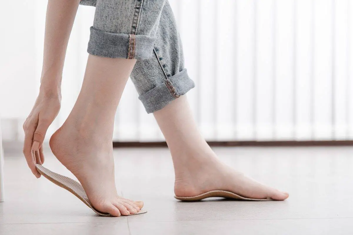 Best Insoles and Inserts for Foot Health - Best Walking Feet